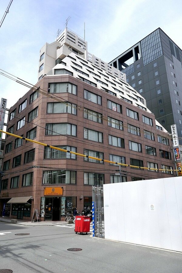 Osaka Honmachi office building changes hands - NIKKEI REAL ESTATE ...