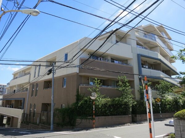 Idera acquires condos on behalf of foreign investor - NIKKEI REAL ...