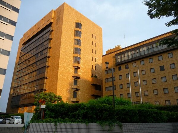 Tokio Marine sells 23,000 m2 GFA building in Senri, Osaka - NIKKEI REAL ...