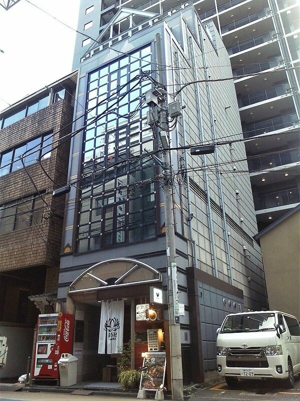 Shinjuku retail and office building changes hands - NIKKEI REAL ESTATE ...