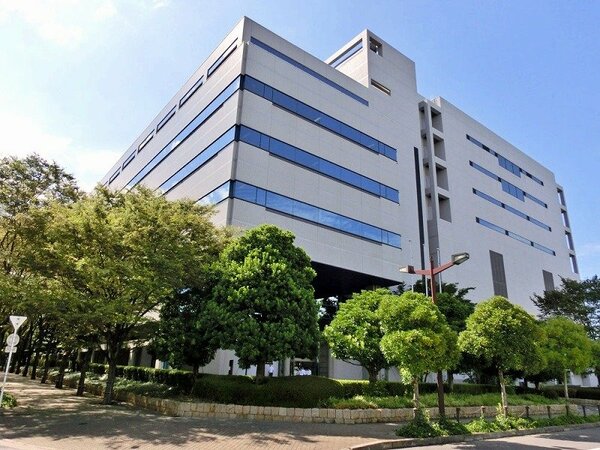Sumitomo Life sells large, closed building in Nanko, Osaka - NIKKEI ...